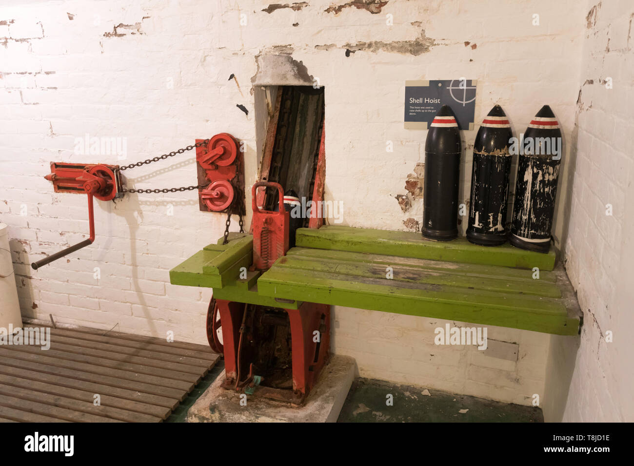 Breech loading hi-res stock photography and images - Alamy
