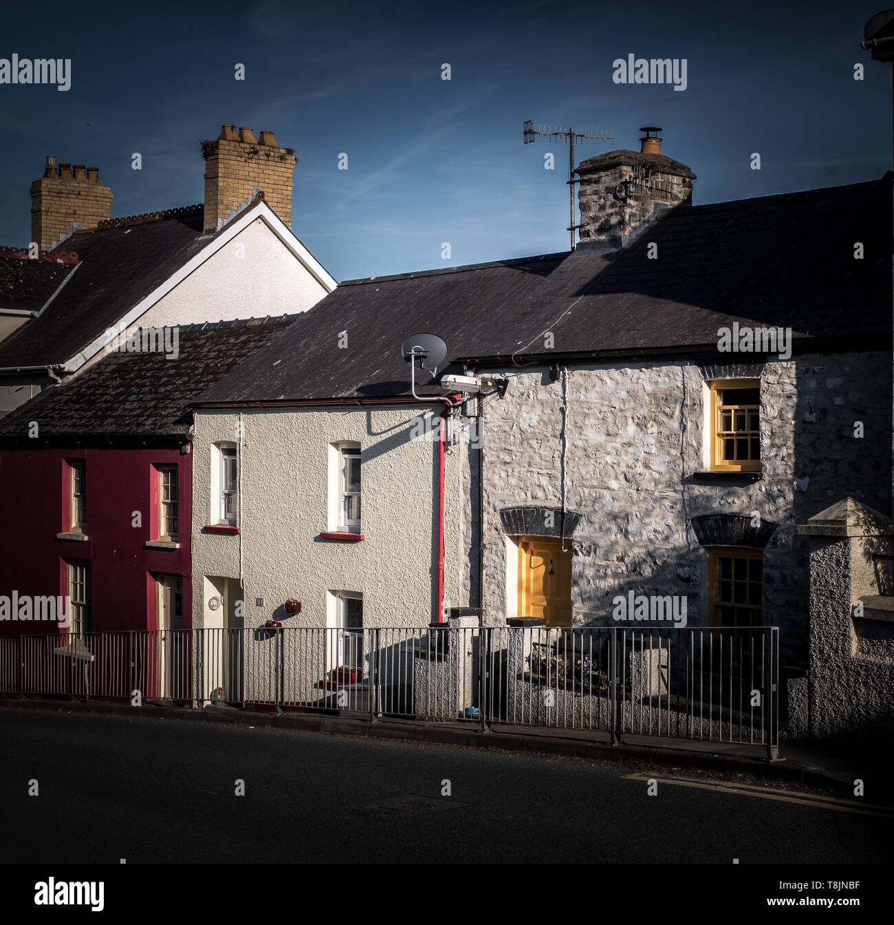 Stone cottage welsh slate roof hi-res stock photography and images - Alamy