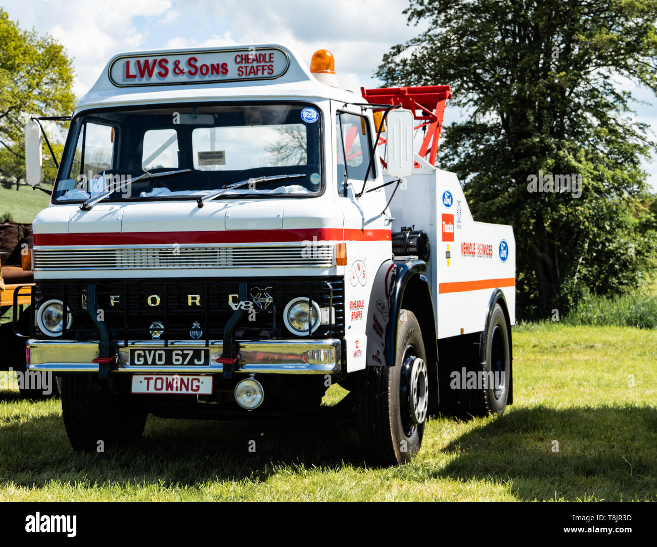 Ford D2417 D-series Perkins diesel engined recovery / breakdown truck ...