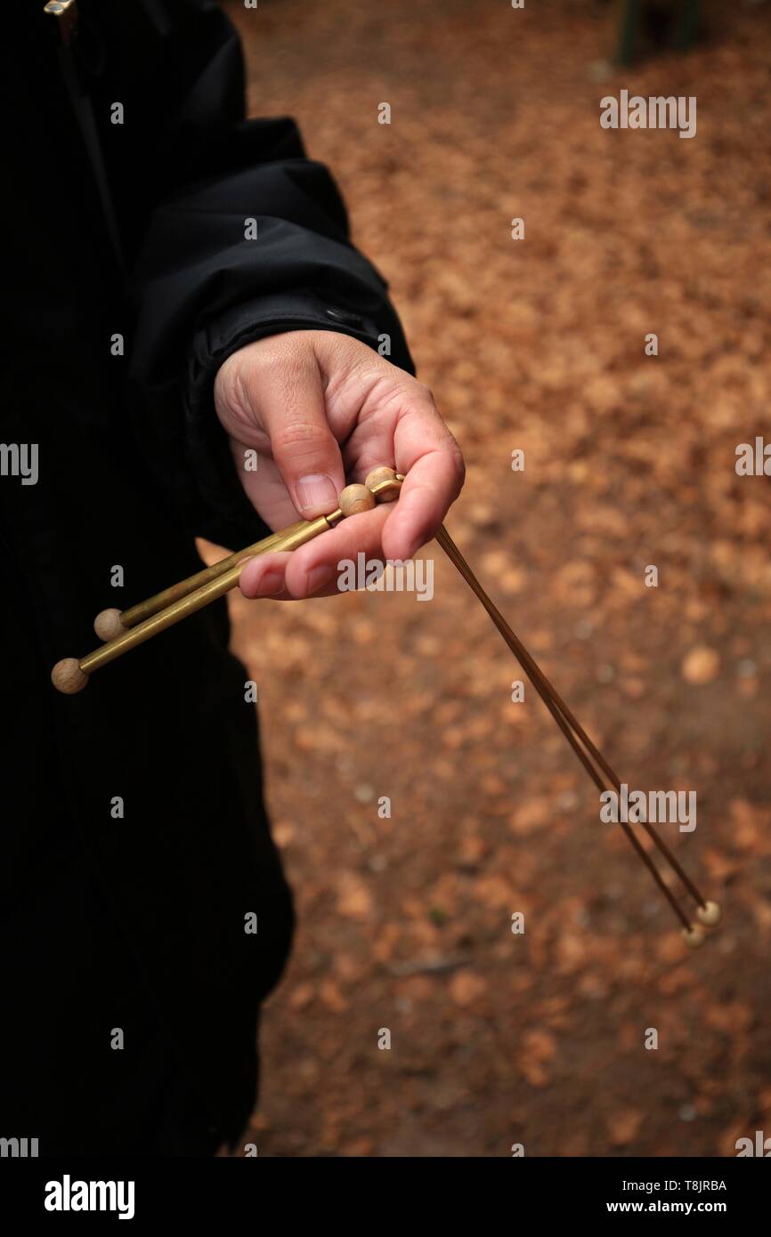 Dowsing rods hi-res stock photography and images - Alamy