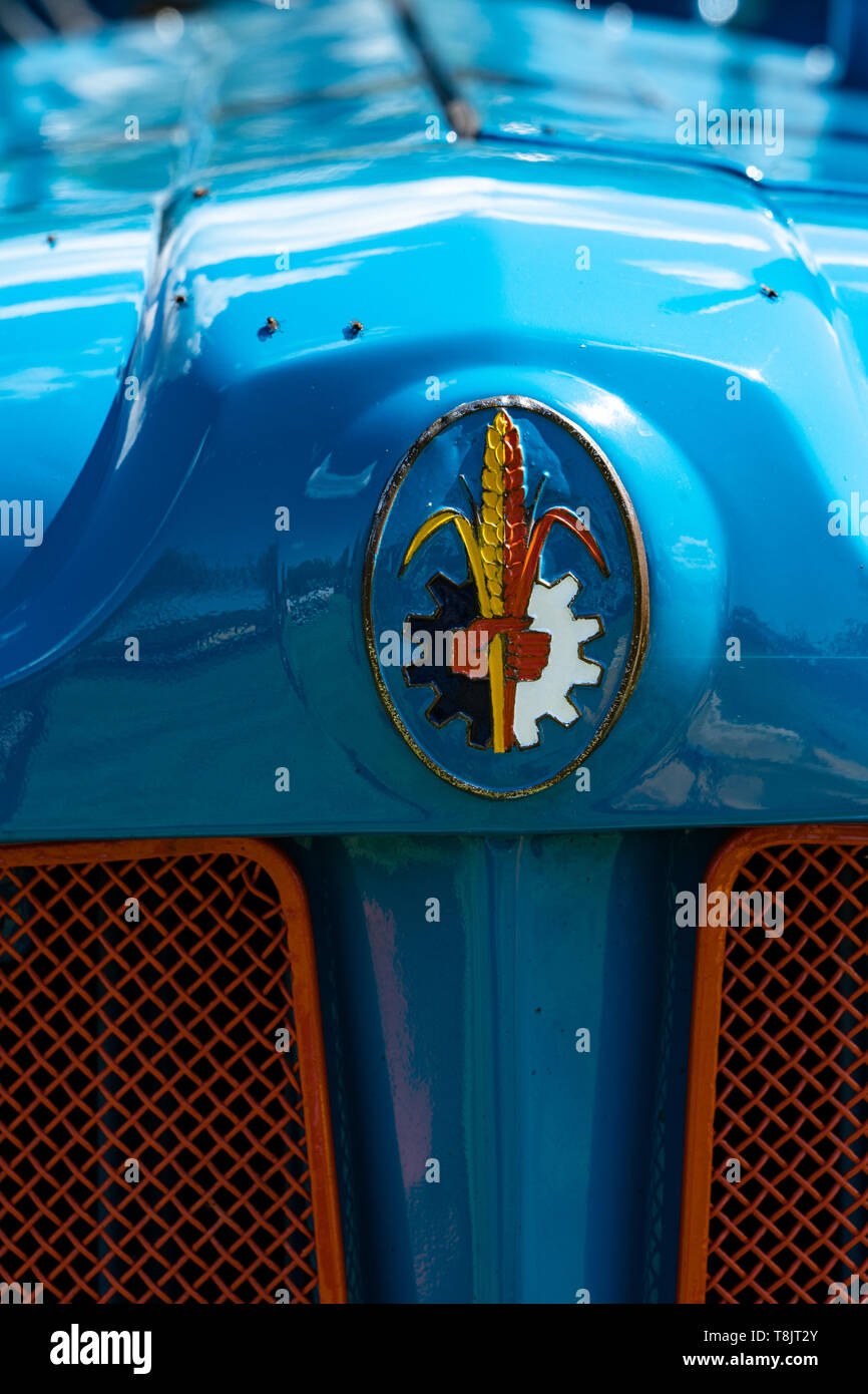 Fordson badge hi-res stock photography and images - Alamy