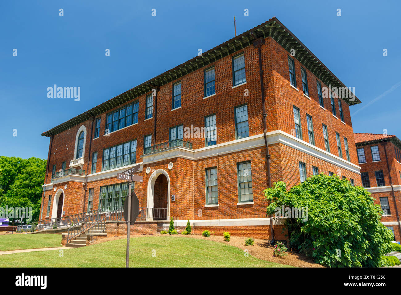 Riggs hall hi-res stock photography and images - Alamy