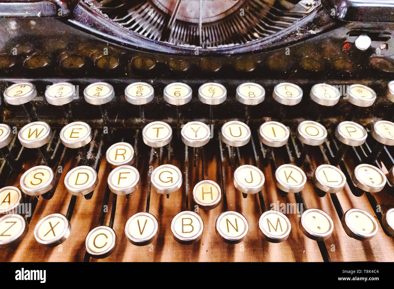 Keyboard of an old typewriter Stock Photo - Alamy