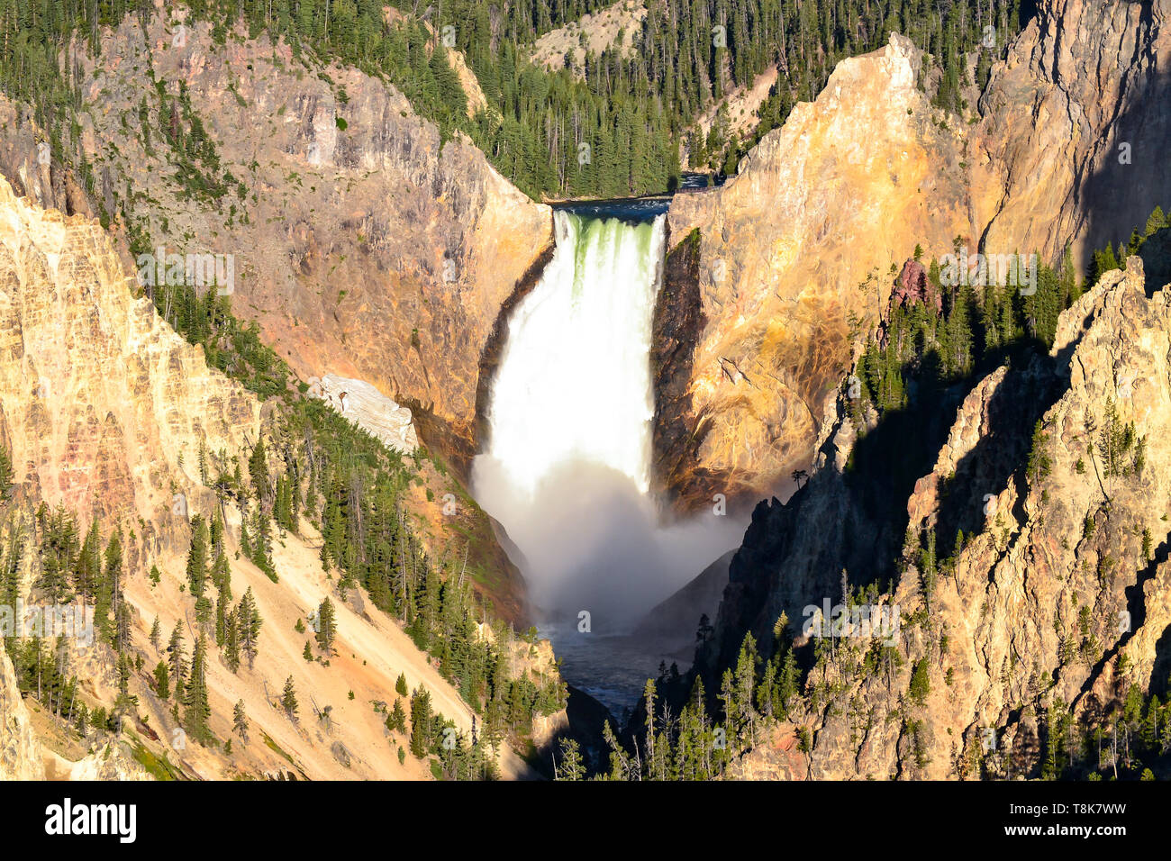 Yellowstone national park waterfalls hi-res stock photography and ...