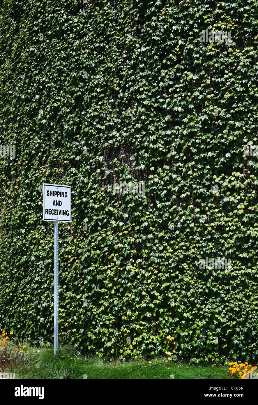 Signage for shipping and receiving hi-res stock photography and images ...