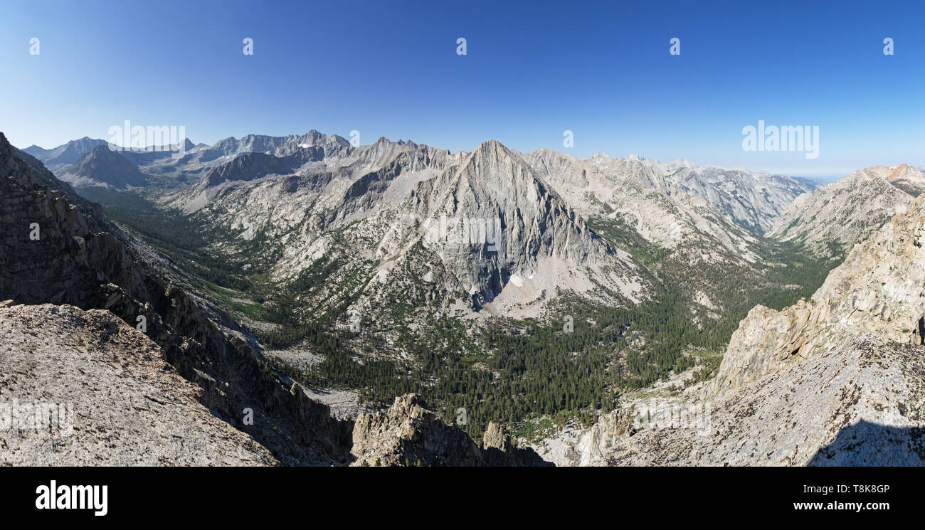 panorama from Kearsarge Pinnacles looking over Bubbs Creek and East ...