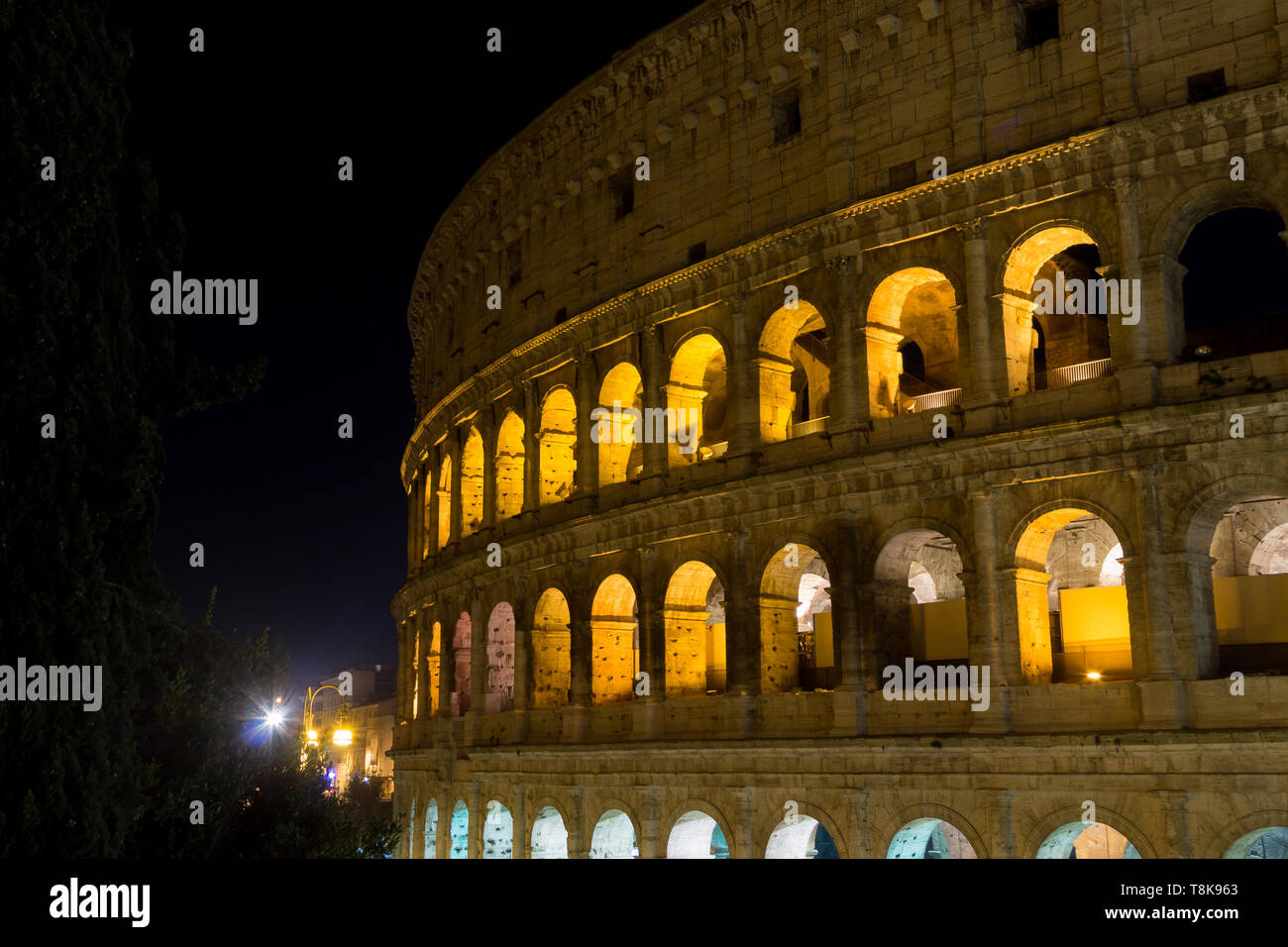 Colosseum night view, Rome landmark, Italy. Colosseo, Roma Stock Photo ...