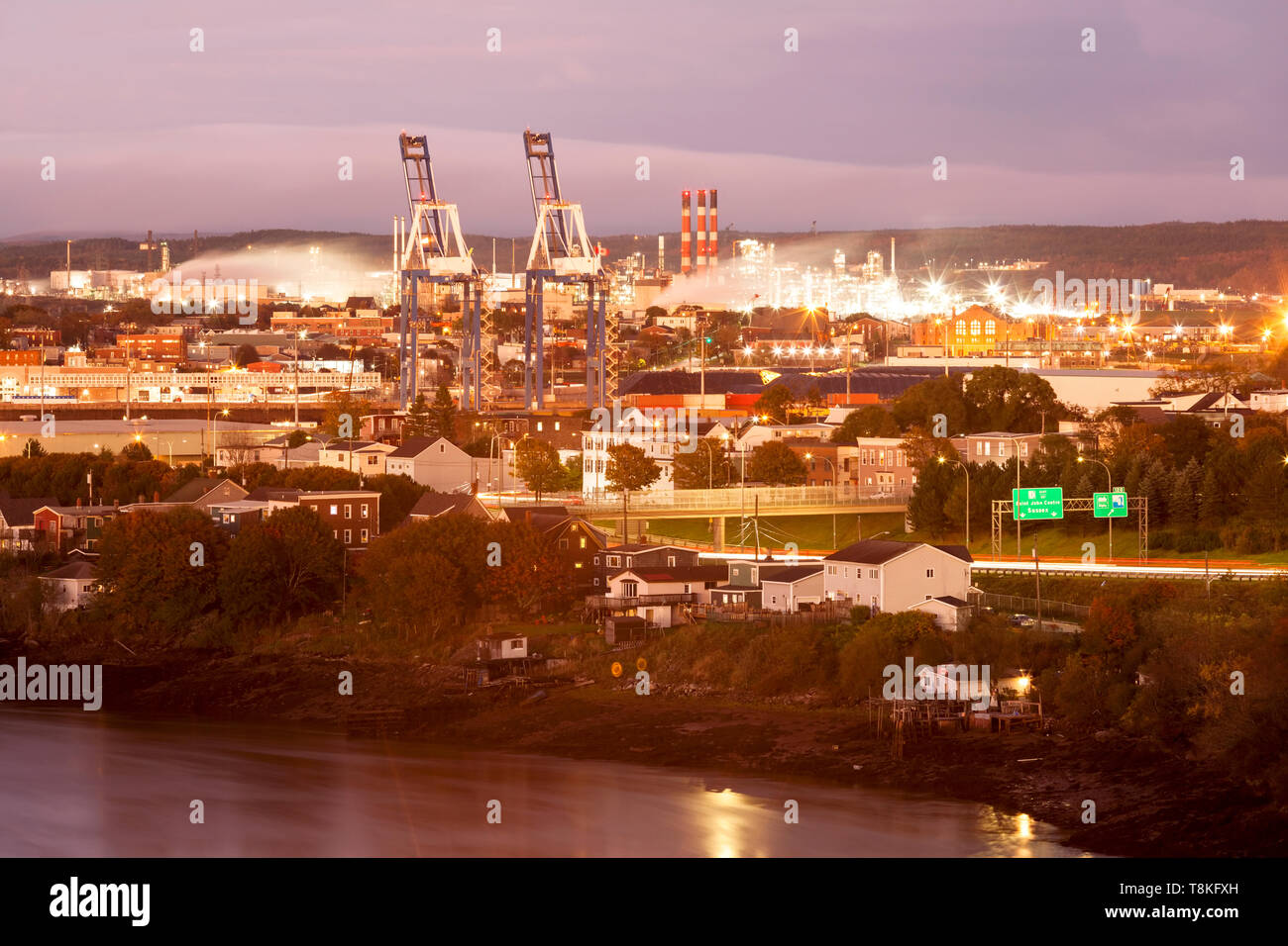 Oil terminals hi-res stock photography and images - Alamy