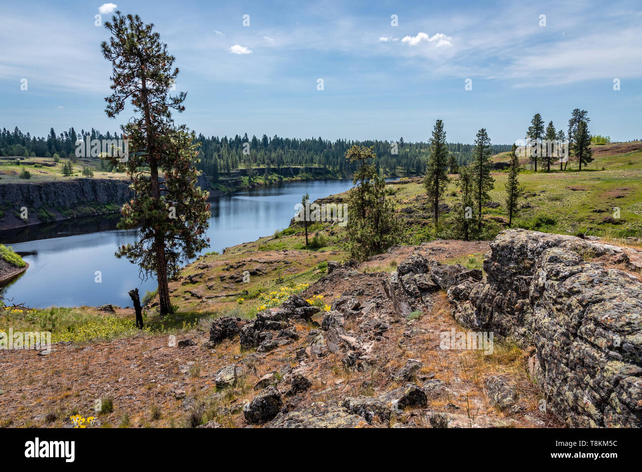 Sprague lake hiking rocky hi-res stock photography and images - Alamy