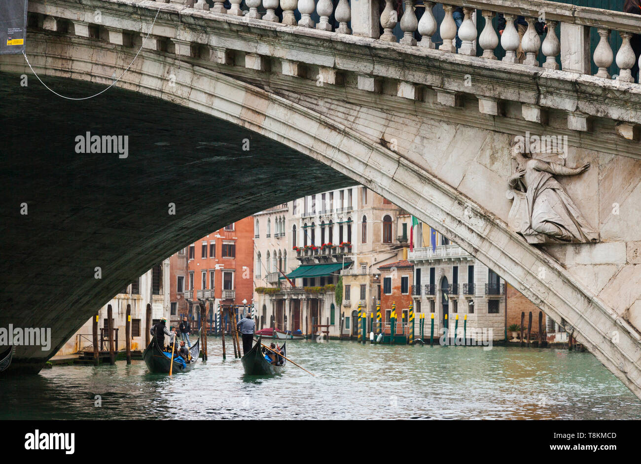 Puente de rialto venecia italia hi-res stock photography and images - Alamy