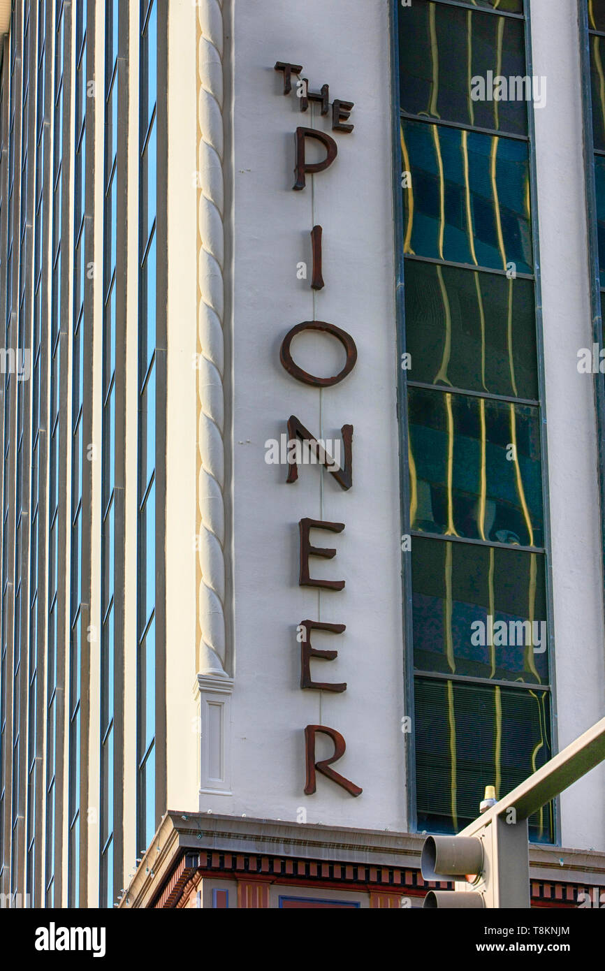 Pioneer building hi-res stock photography and images - Alamy