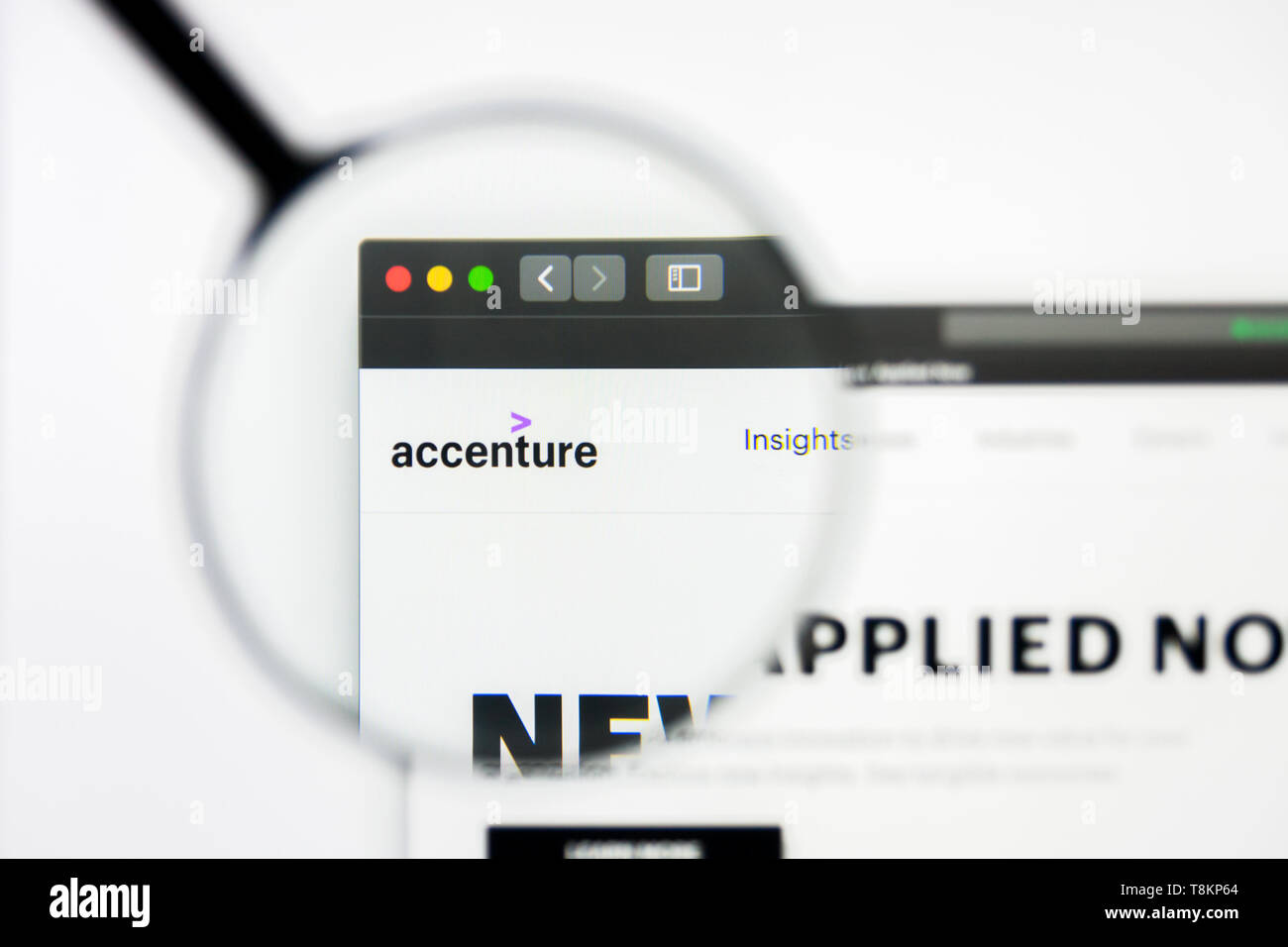 Accenture logo hi-res stock photography and images - Alamy