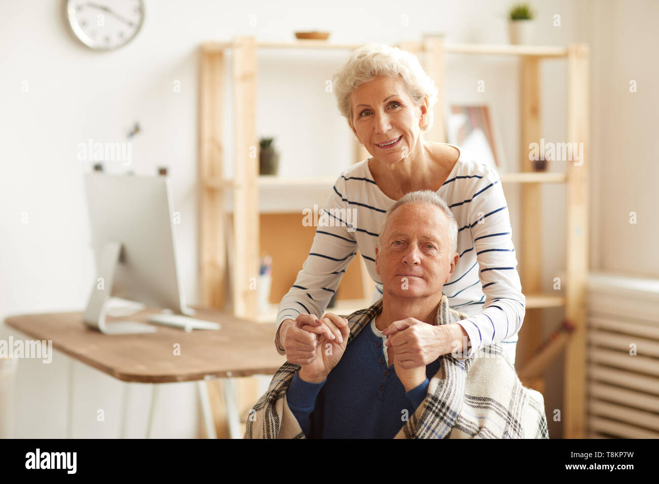 Senior sitter hi-res stock photography and images - Alamy