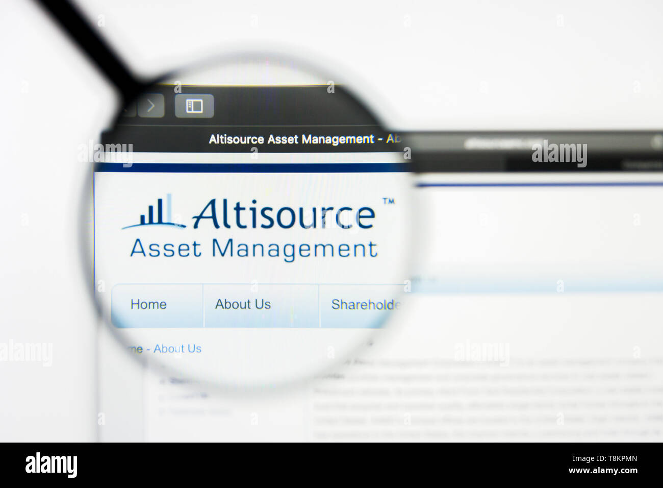 Asset management software hi-res stock photography and images - Alamy