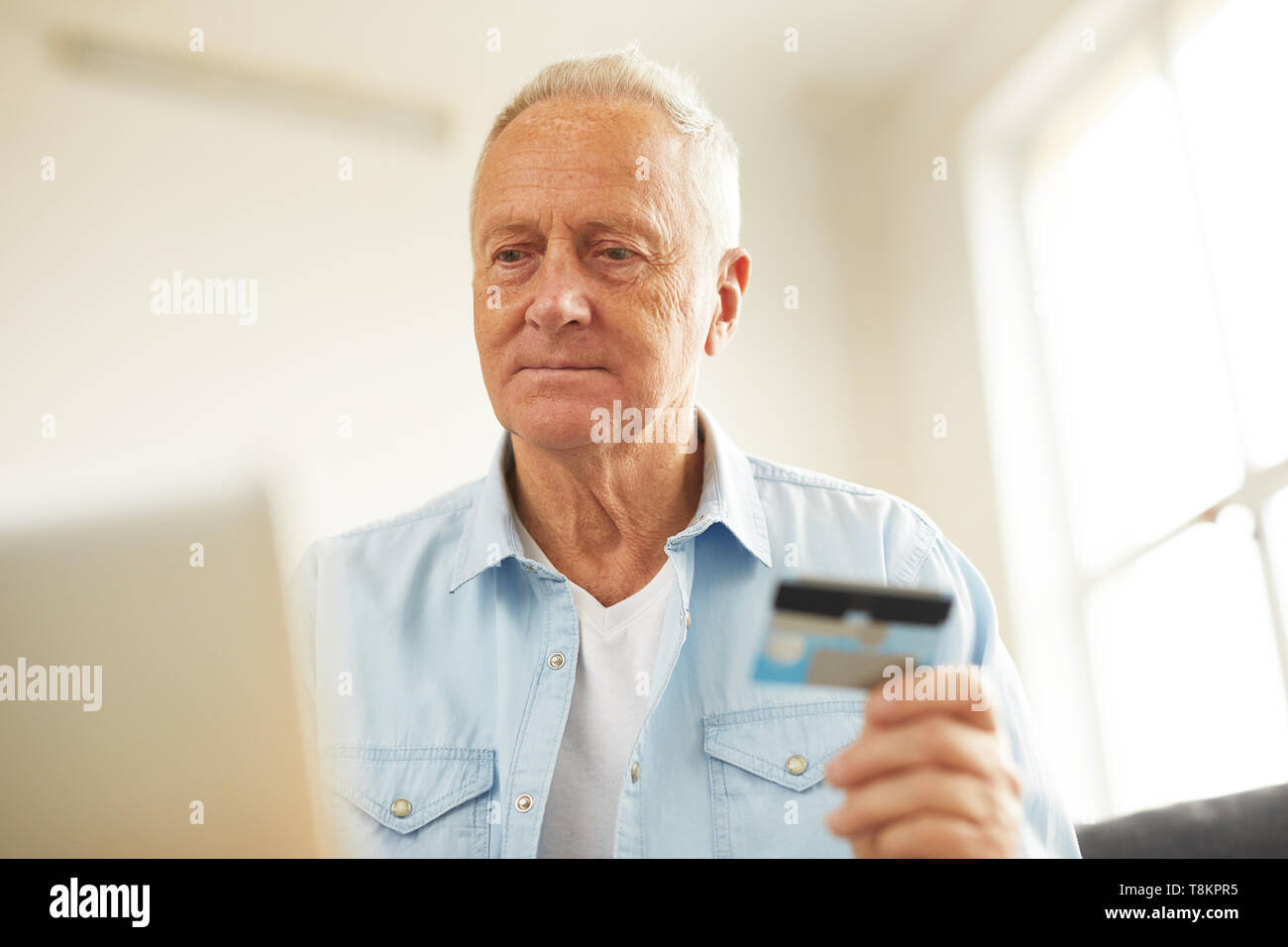 Paying taxes hi-res stock photography and images - Alamy