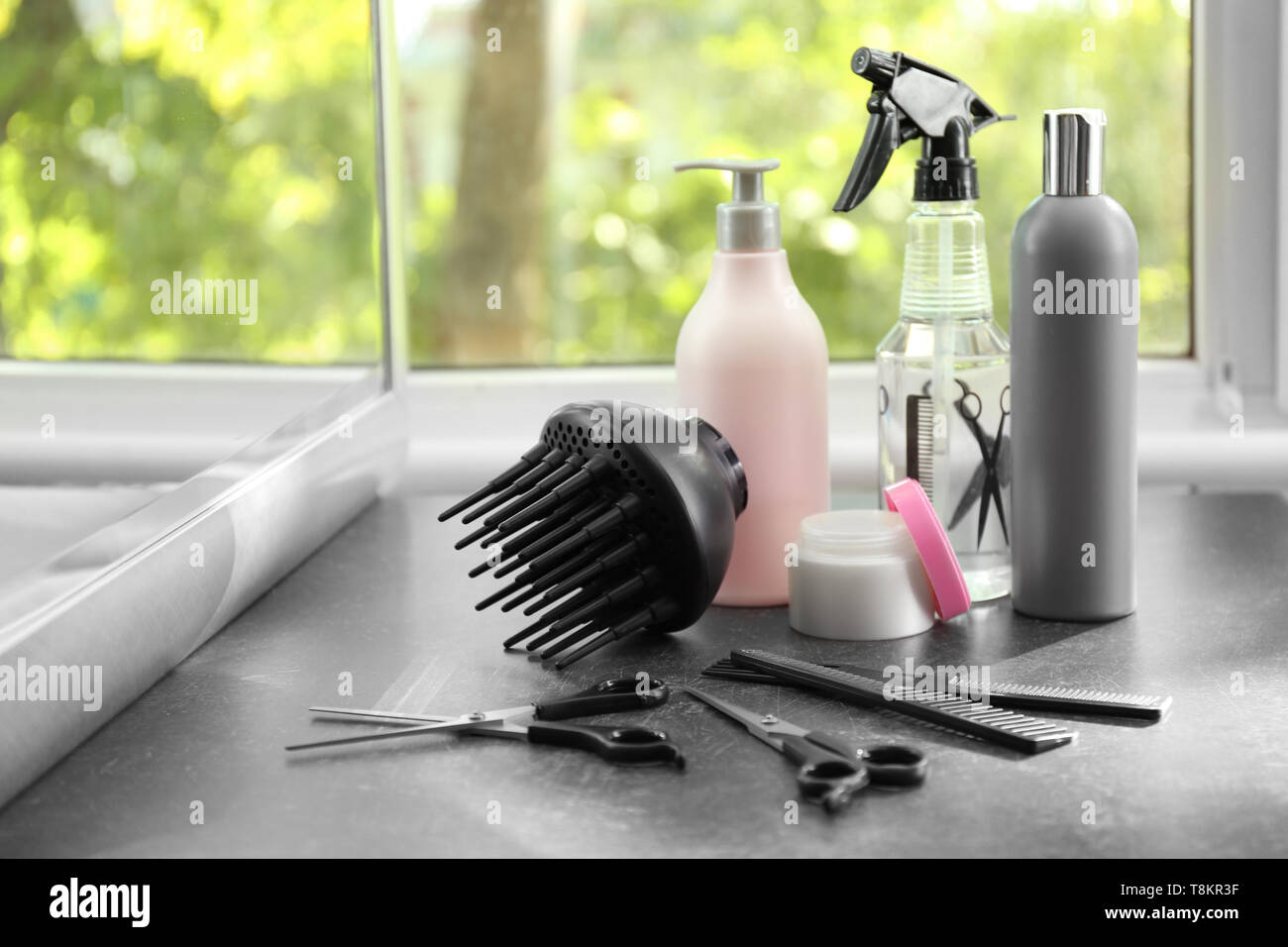 Hairdressers set hi-res stock photography and images - Alamy