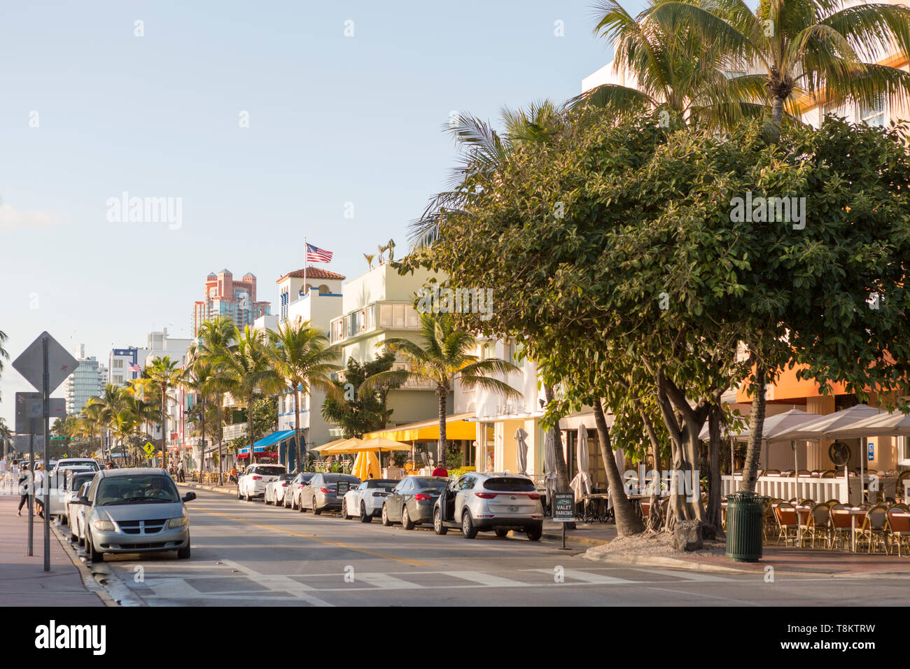 Miami beach florida street crossing hi-res stock photography and images ...
