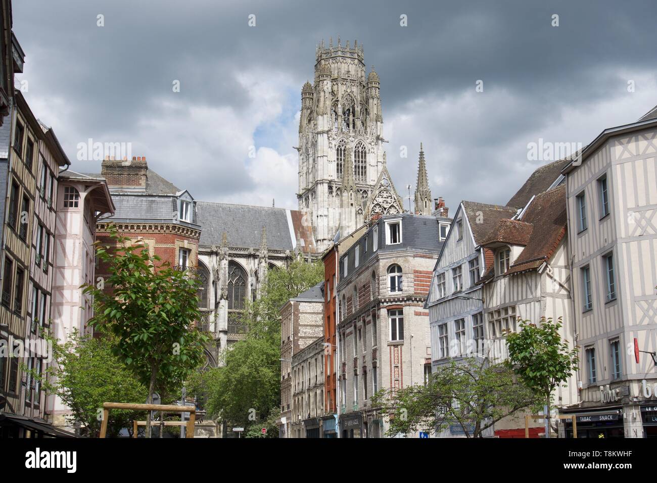 Roen roen hi-res stock photography and images - Alamy