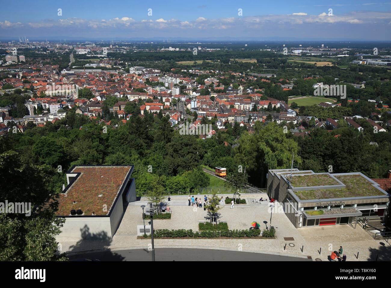 Germany, Baden Wurttemberg, Karlsruhe, Durlach, The Turmberg cable car connects the Durlach ...