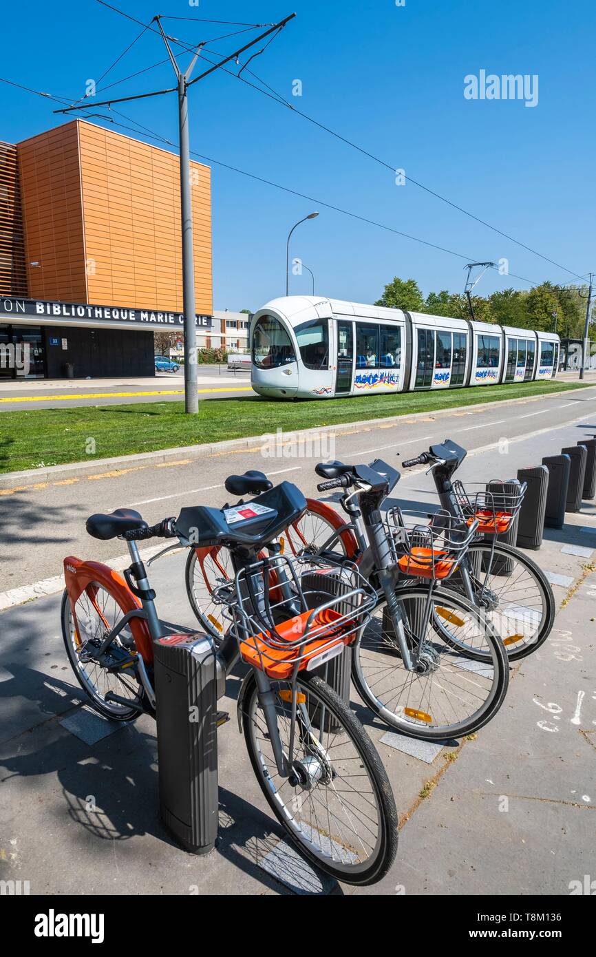 Lyon tram system hi-res stock photography and images - Alamy