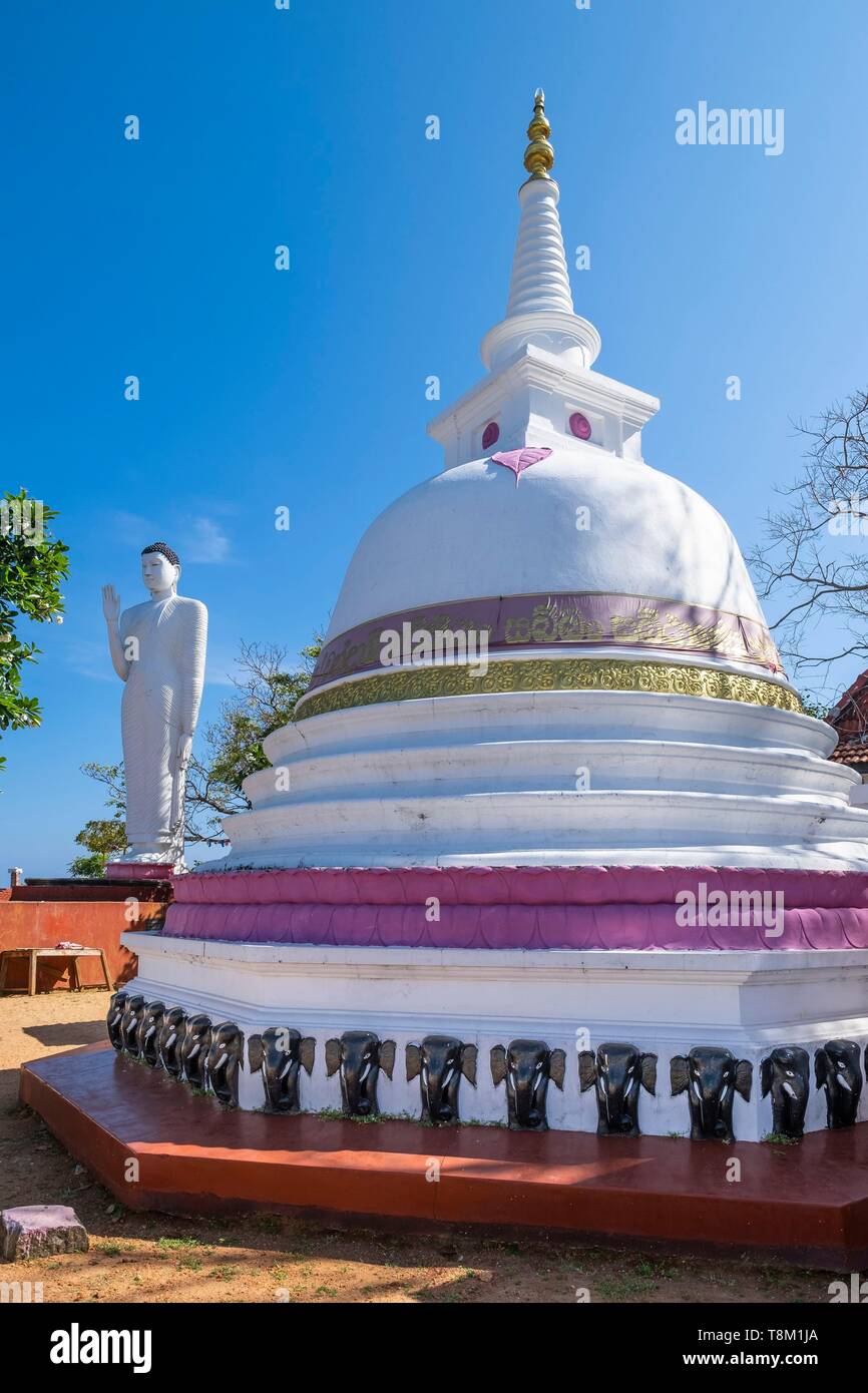 Sri lanka trincomalee gokanna rajamaha hi-res stock photography and ...