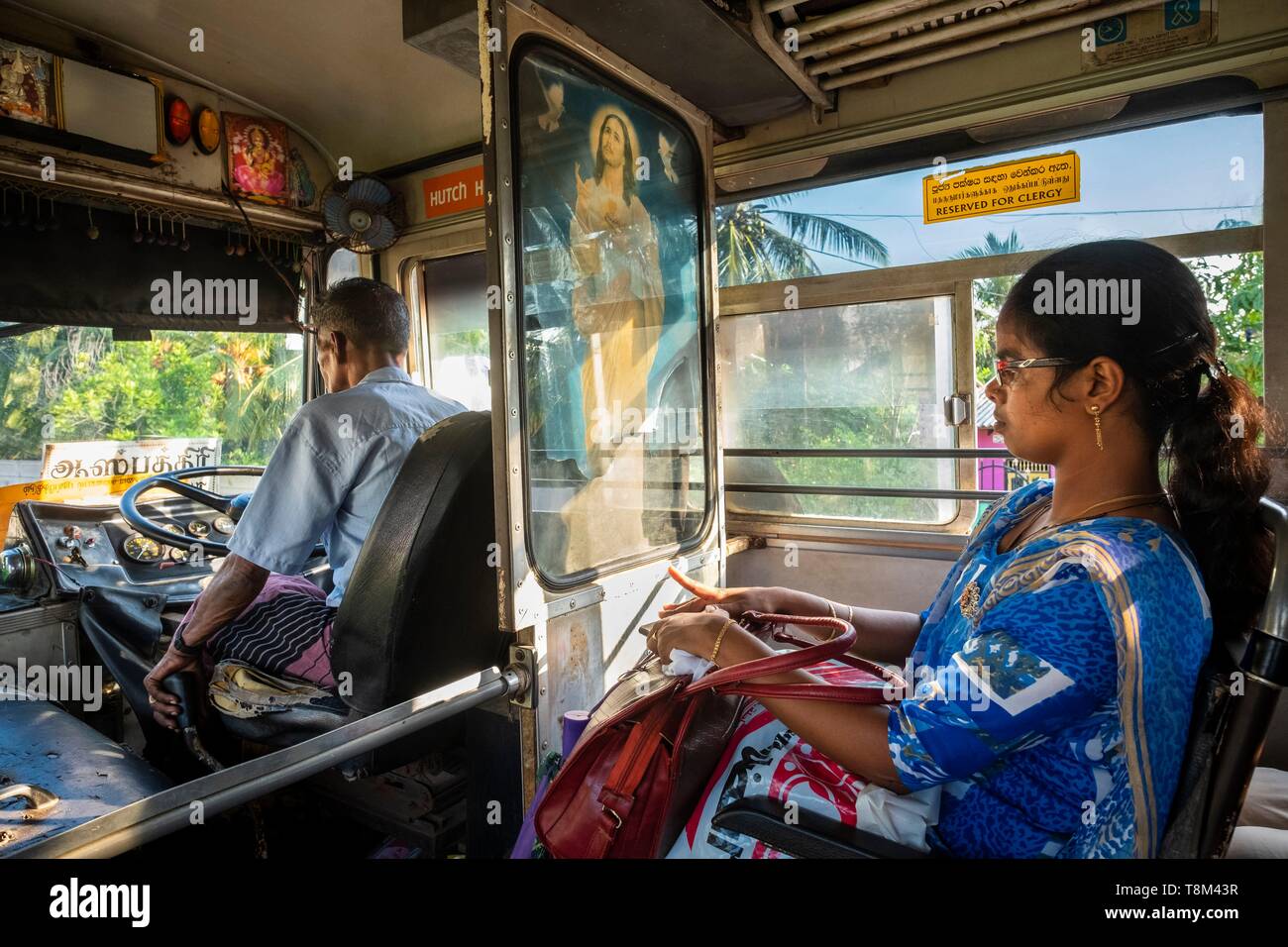 Sri lanka bus hi-res stock photography and images - Alamy
