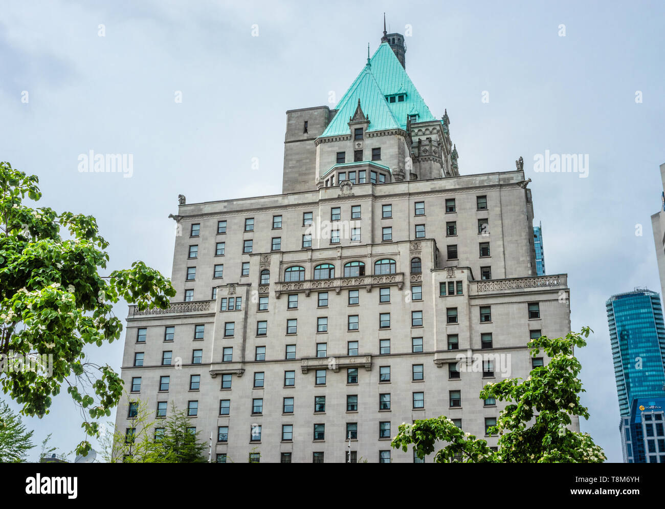 Iconic famous canadian building hi-res stock photography and images - Alamy