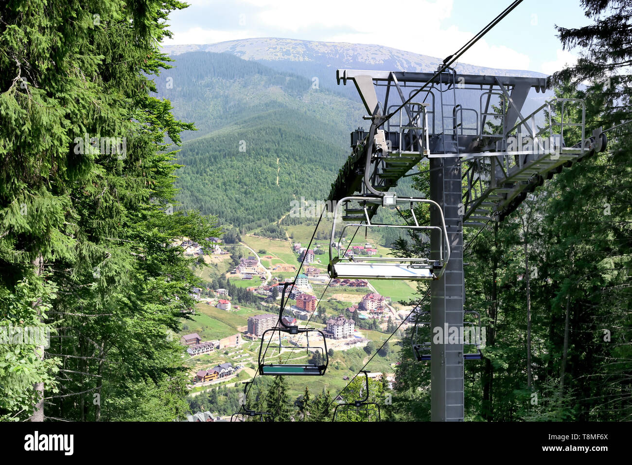 Ski lift at mountain resort Stock Photo - Alamy