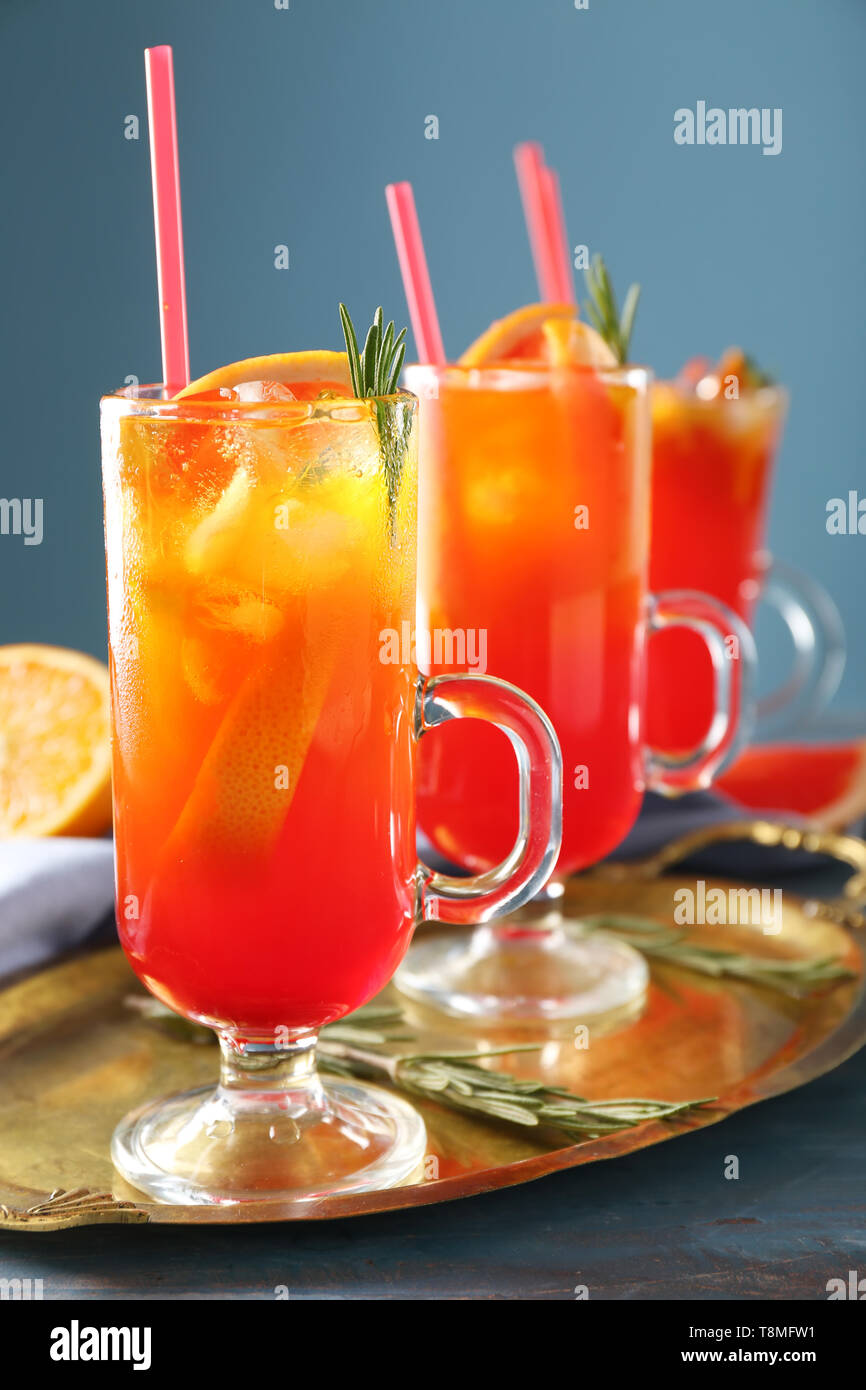 Summer cocktail cups hi-res stock photography and images - Alamy