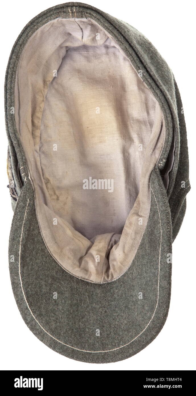A field cap for Führer of the Waffen-SS mountain troops Field-grey ...
