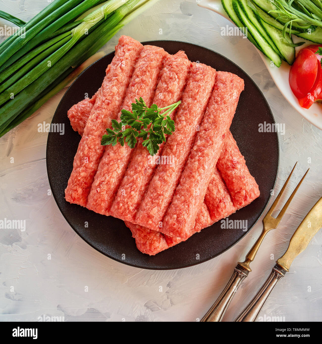 Tray raw kebabs grill hi-res stock photography and images - Alamy