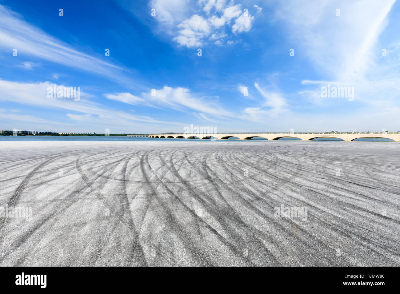 Car track marks hi-res stock photography and images - Alamy