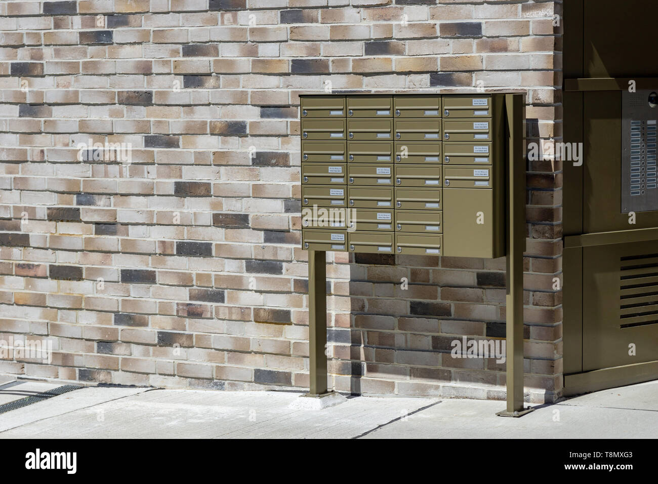 Entrance bells hi-res stock photography and images - Alamy