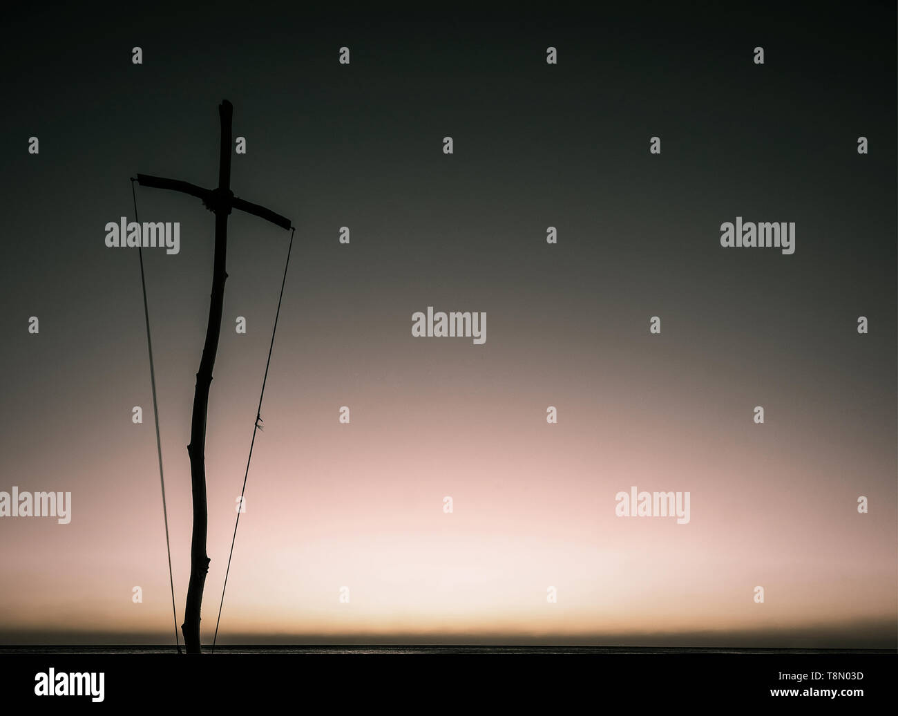 Evening cross hi-res stock photography and images - Alamy