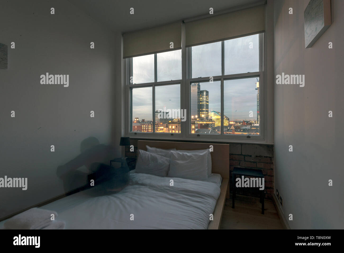 Empty bed night hi-res stock photography and images - Alamy
