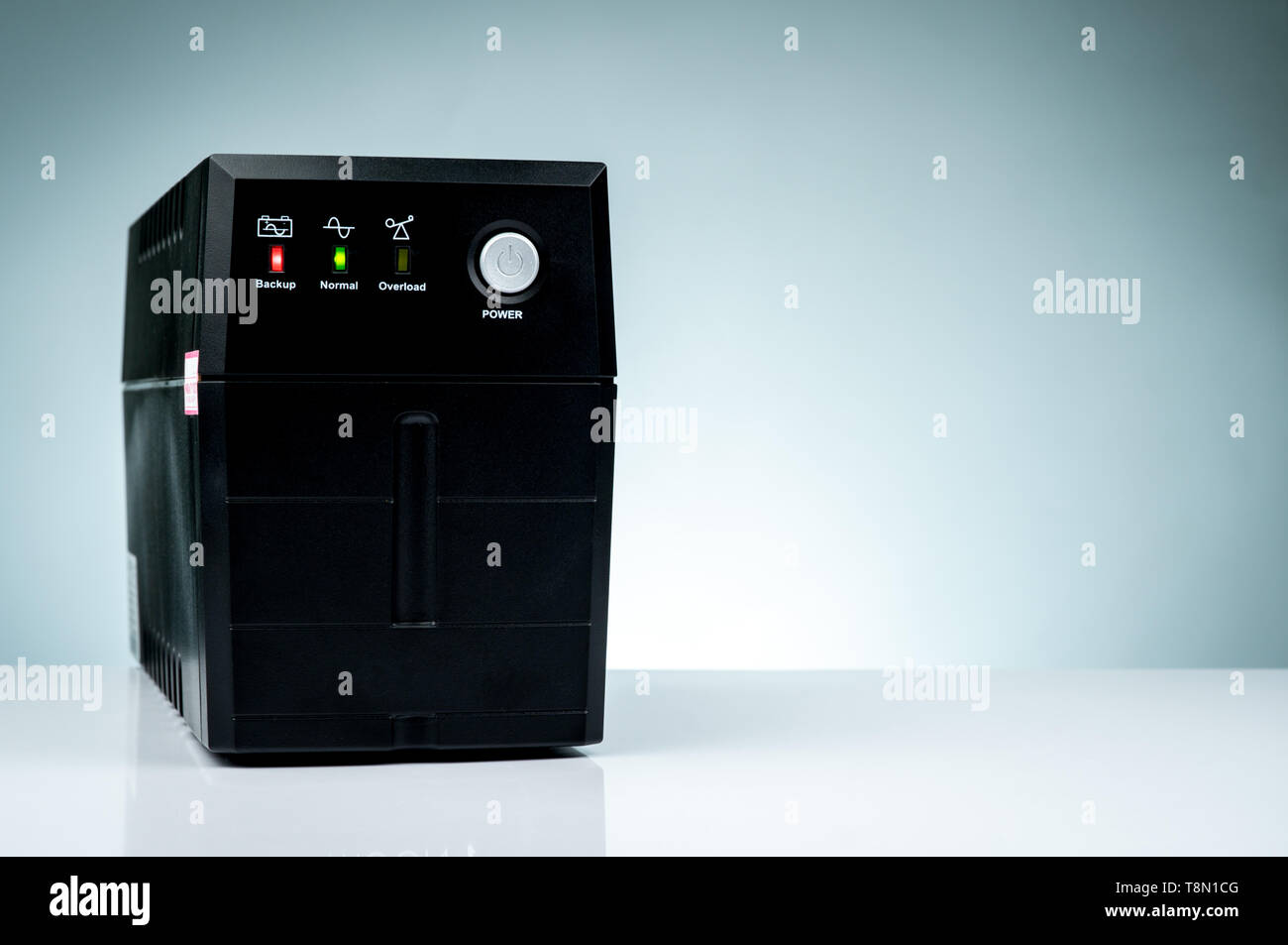 Uninterruptible power supply circuit hi-res stock photography and ...