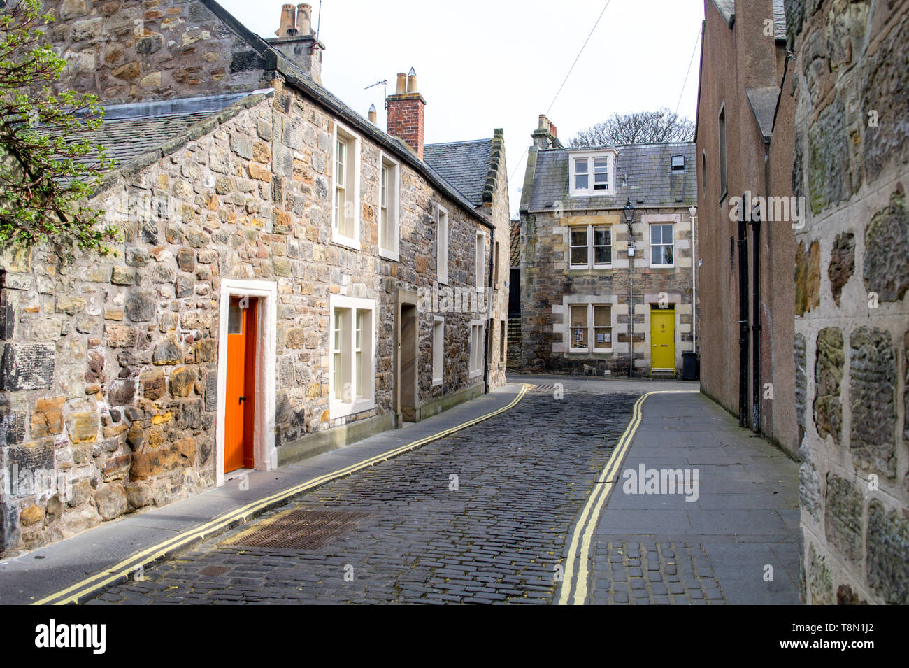 St andrews town street hi-res stock photography and images - Alamy