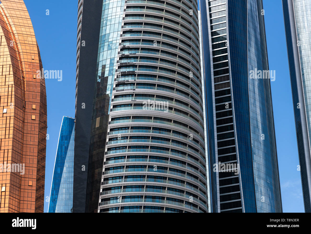 Glass skyscrapers hi-res stock photography and images - Alamy