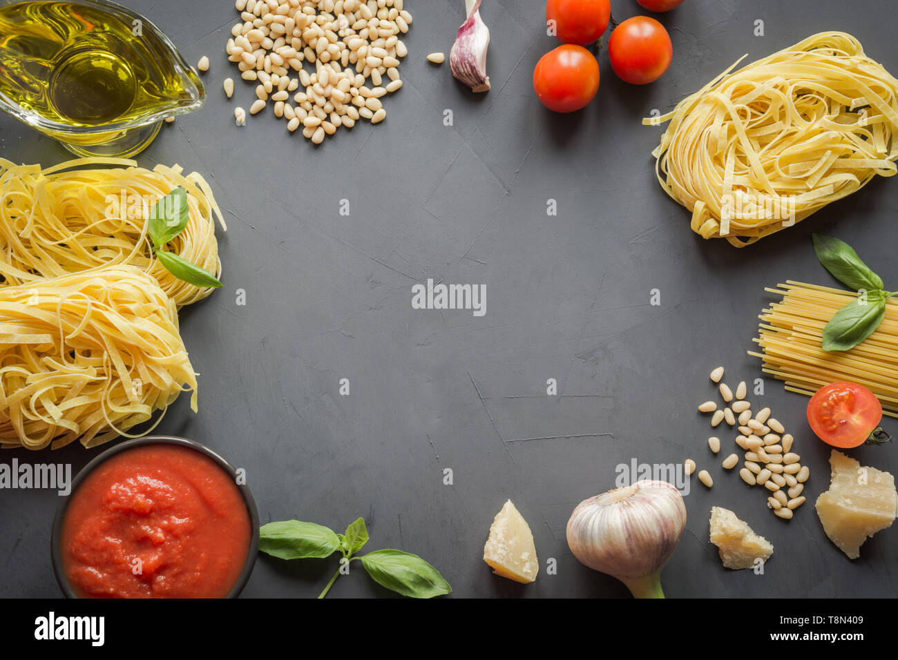Horizontal layout hi-res stock photography and images - Alamy