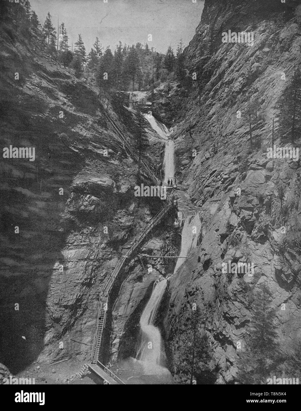 Colorado colorado springs seven falls steep hi-res stock photography ...