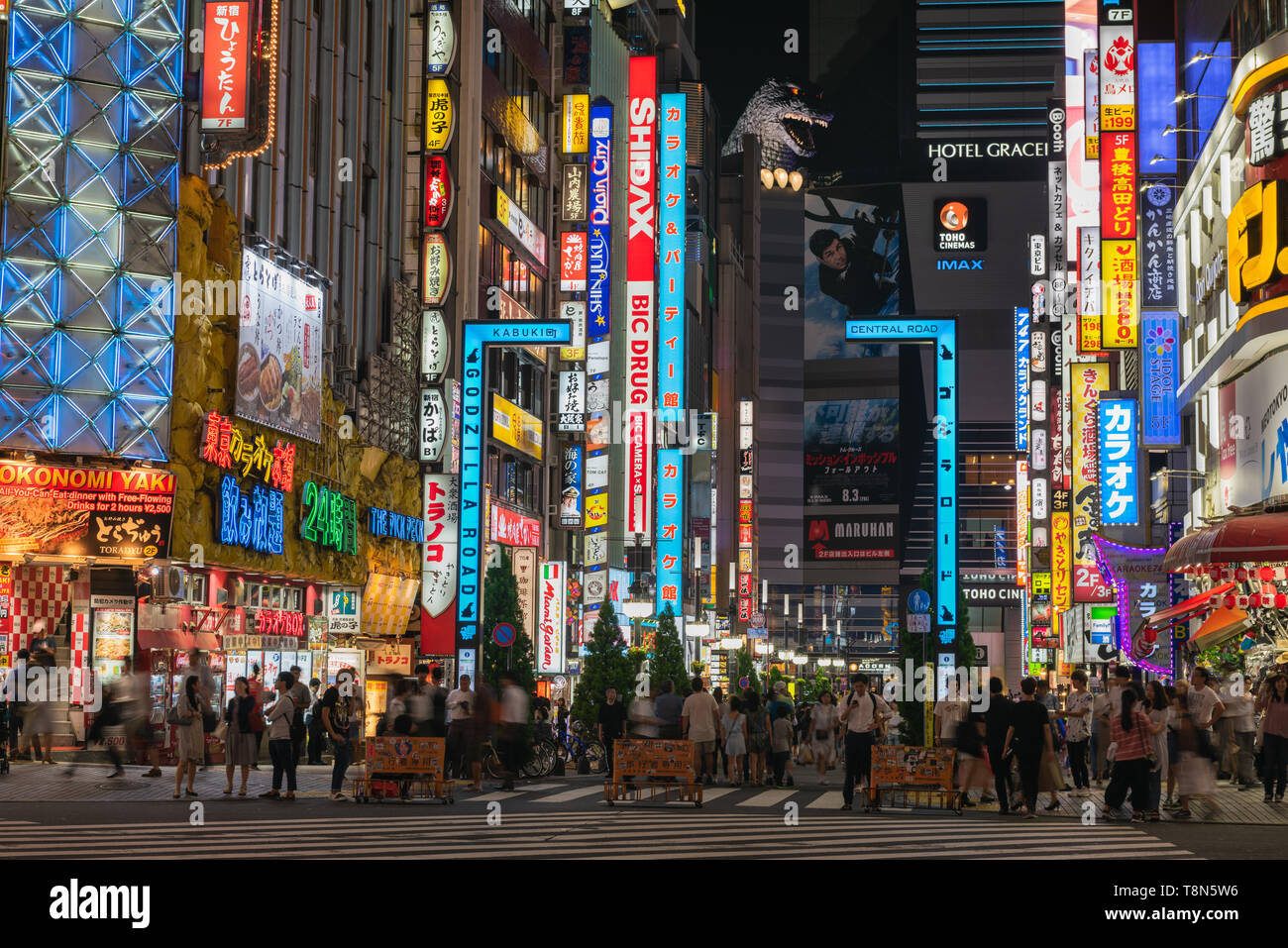 Night view in Kabukicho red light district, Shinjuku, Tokyo, Japan ...