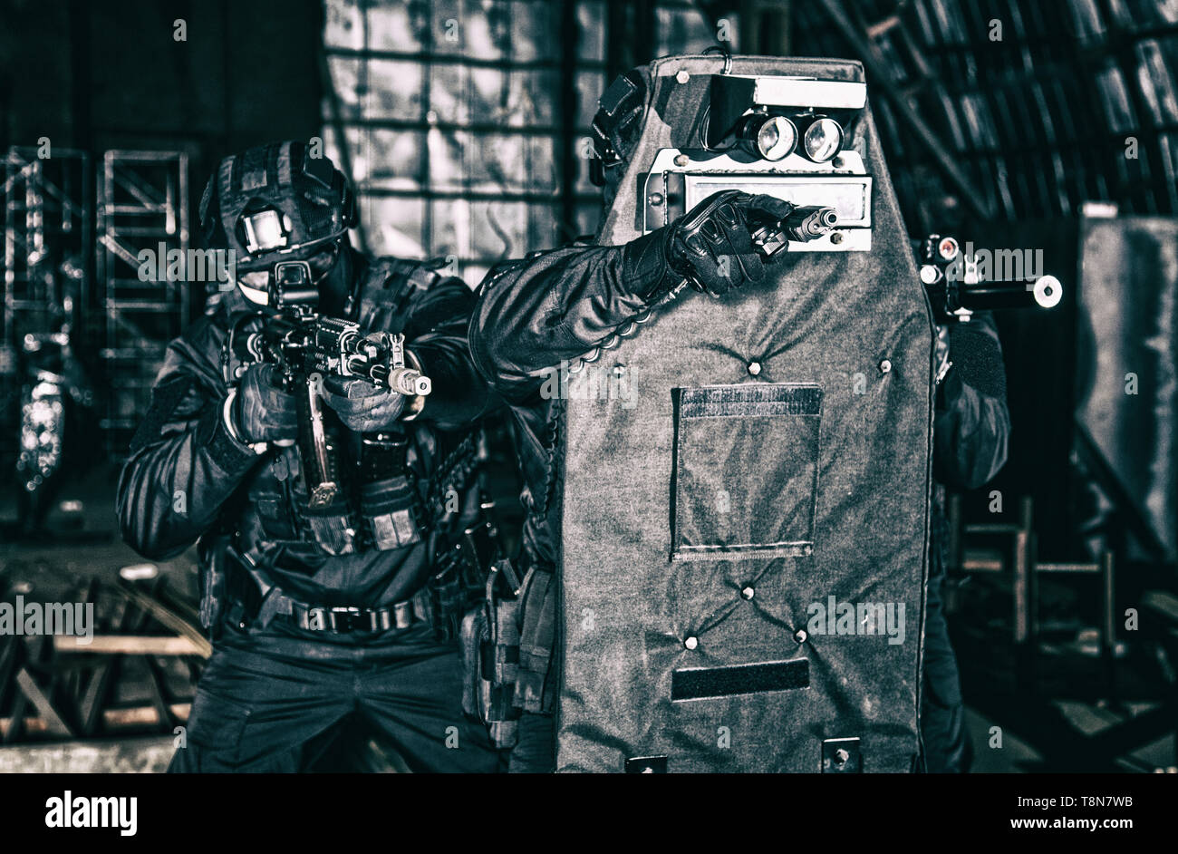 Tactical shooters hi-res stock photography and images - Alamy