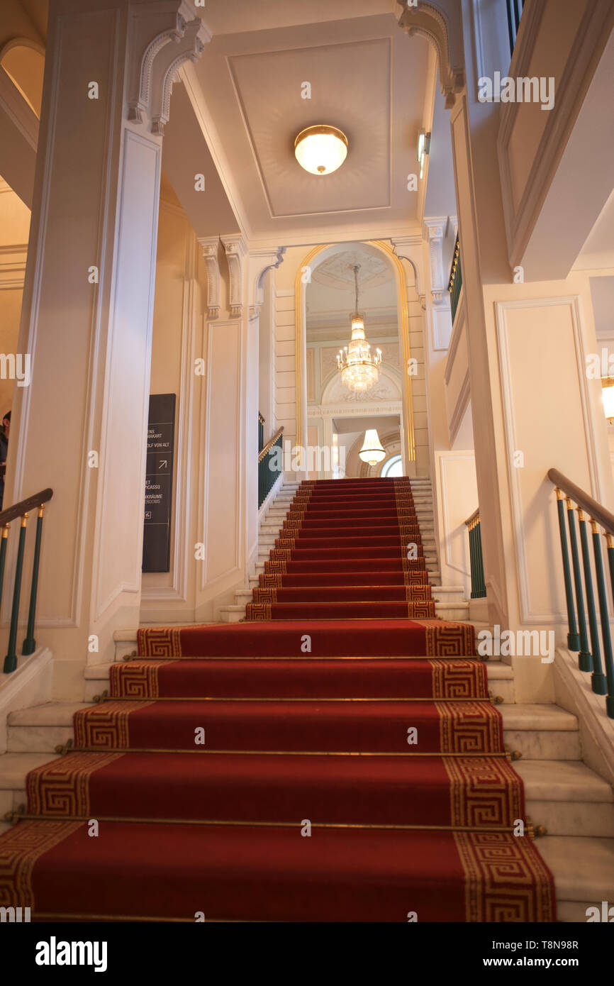 Albertina museum interior vienna hi-res stock photography and images ...
