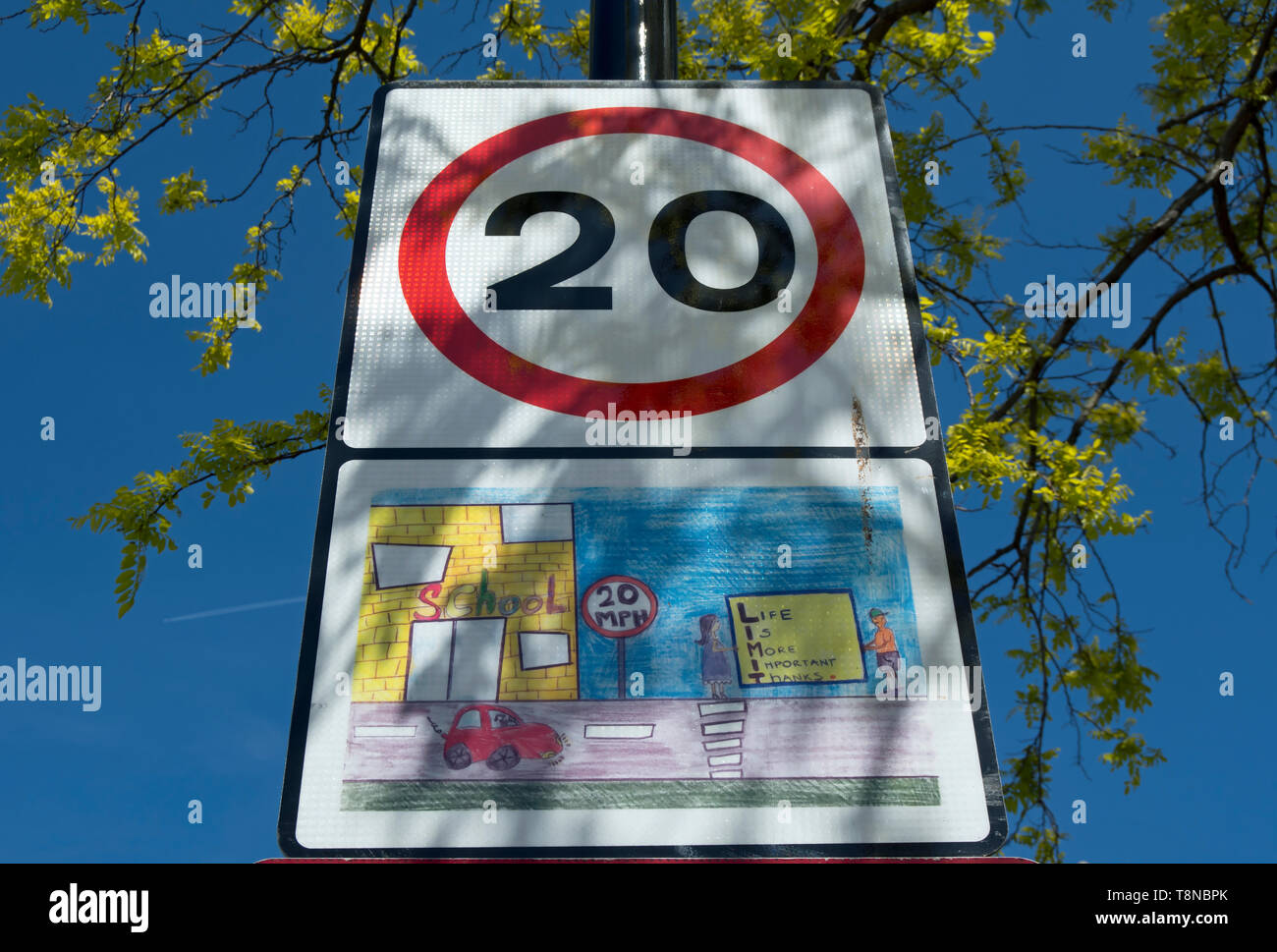20mph sign london hi-res stock photography and images - Alamy