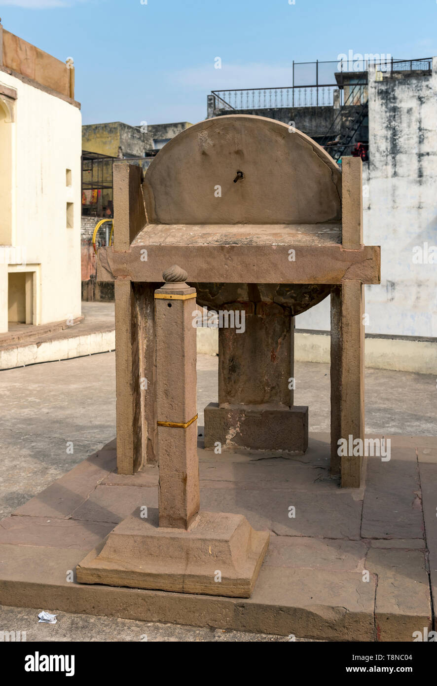 Narivalaya dakshin and uttar gola instrument at Jantar Mantar - Man ...