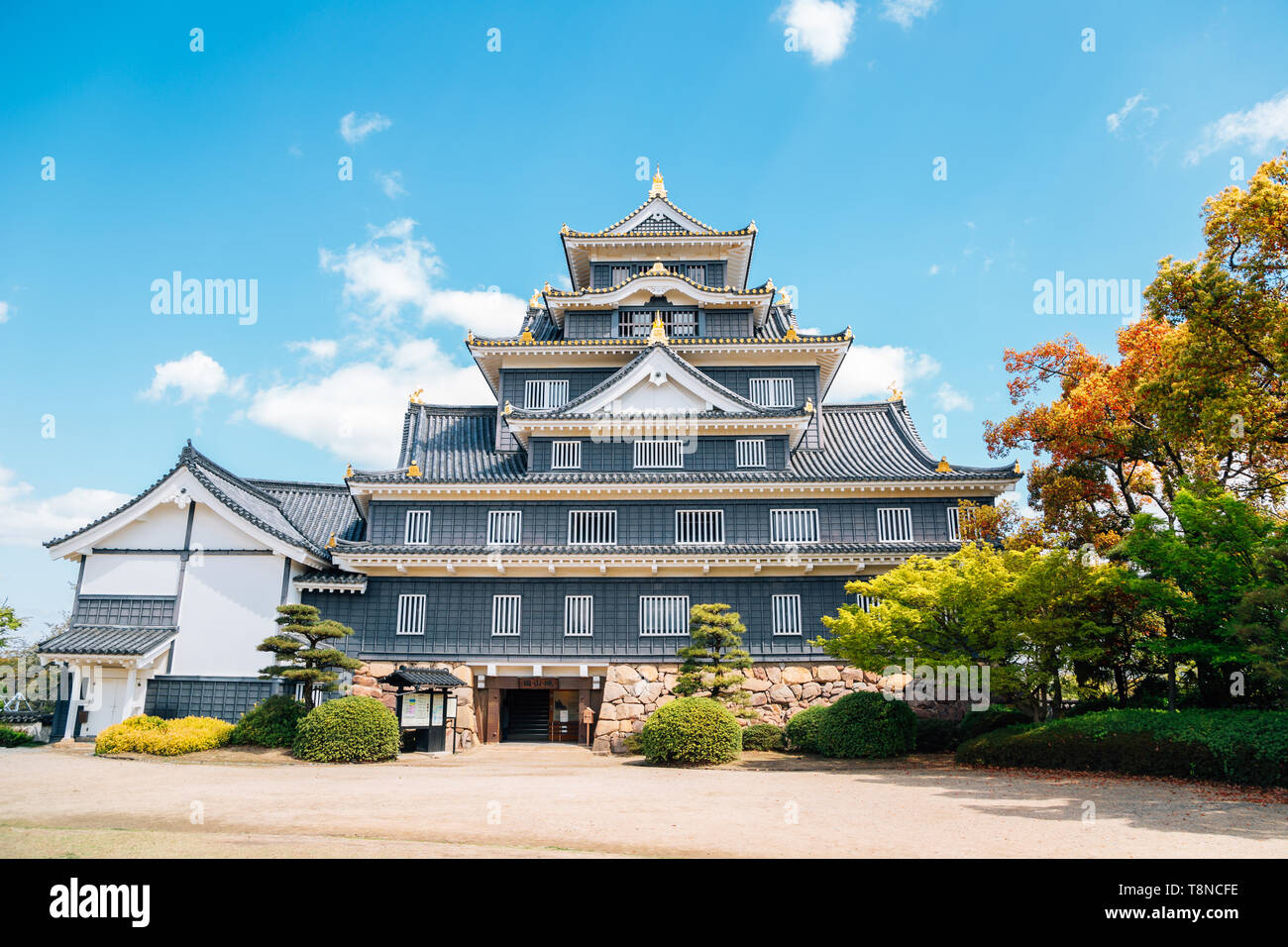 Okayama Castle traditional architecture in Japan Stock Photo - Alamy