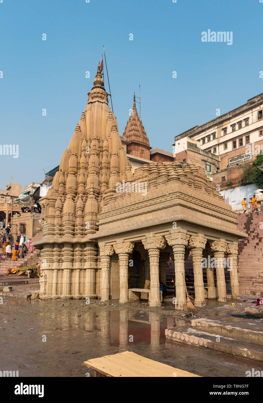 Leaning Shri Ratneshwar Mahadev Temple on the River Ganges, Varanasi ...