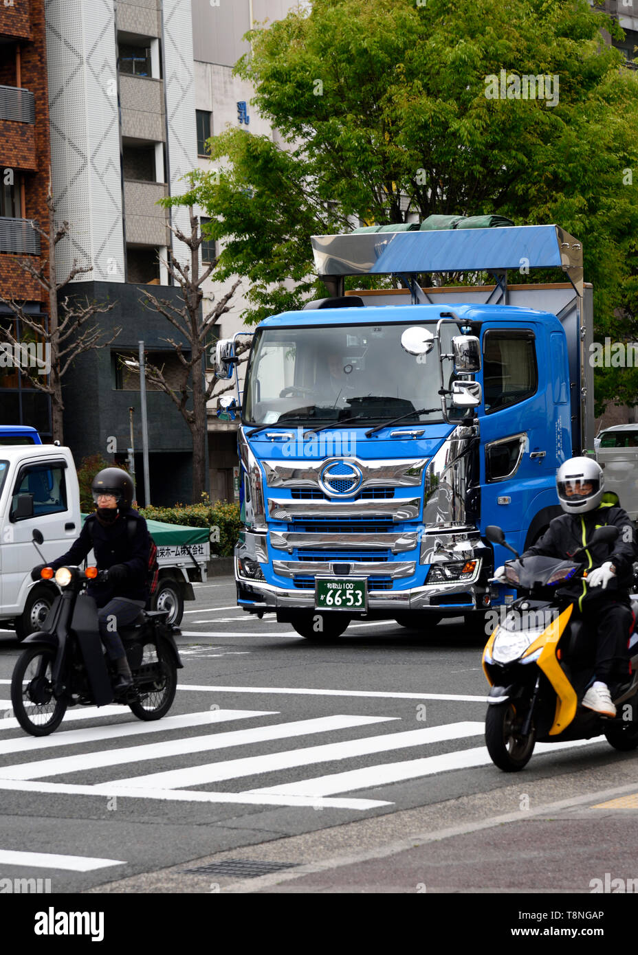 Japan lorry hi-res stock photography and images - Alamy