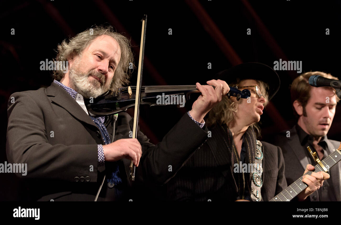 Zach ernst musician hi-res stock photography and images - Alamy