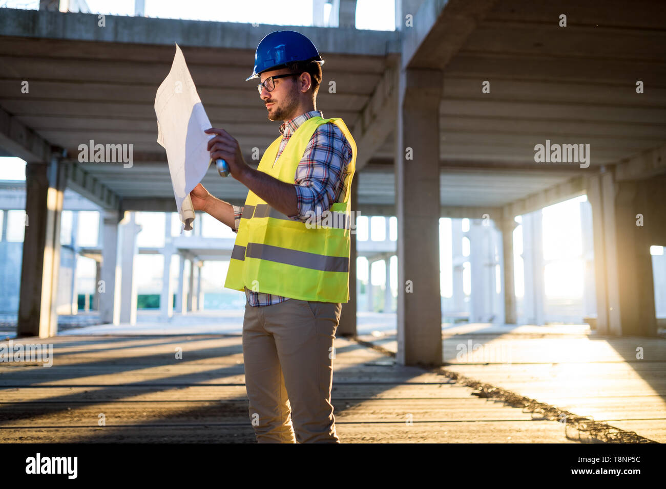 Project engineer hi-res stock photography and images - Alamy